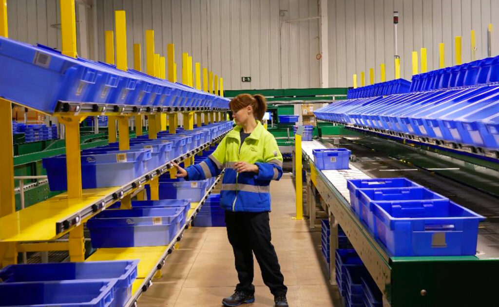Put To Light – faster picking and shipping of packages – HKK Group